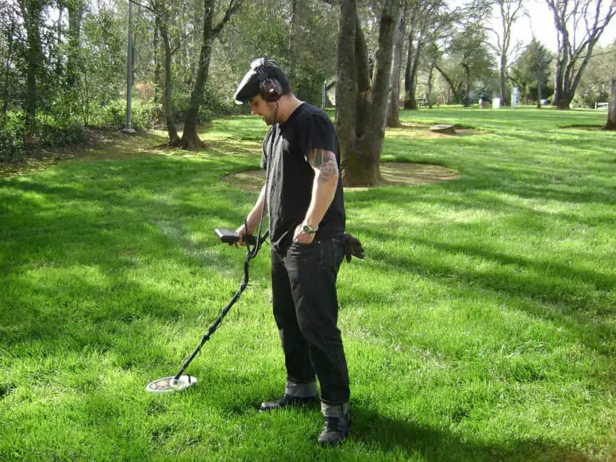 What are the Best Ground Conditions For Metal Detecting? – Detecting School