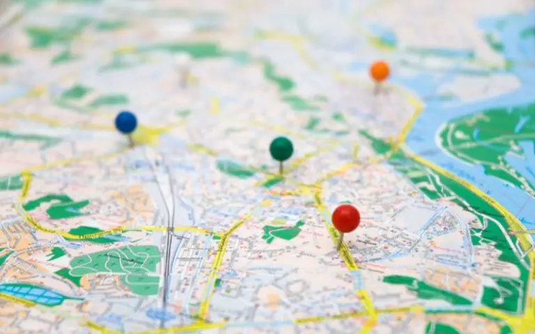 Exploring Unseen Paths – Metal Detecting in Camping Areas – Detecting School